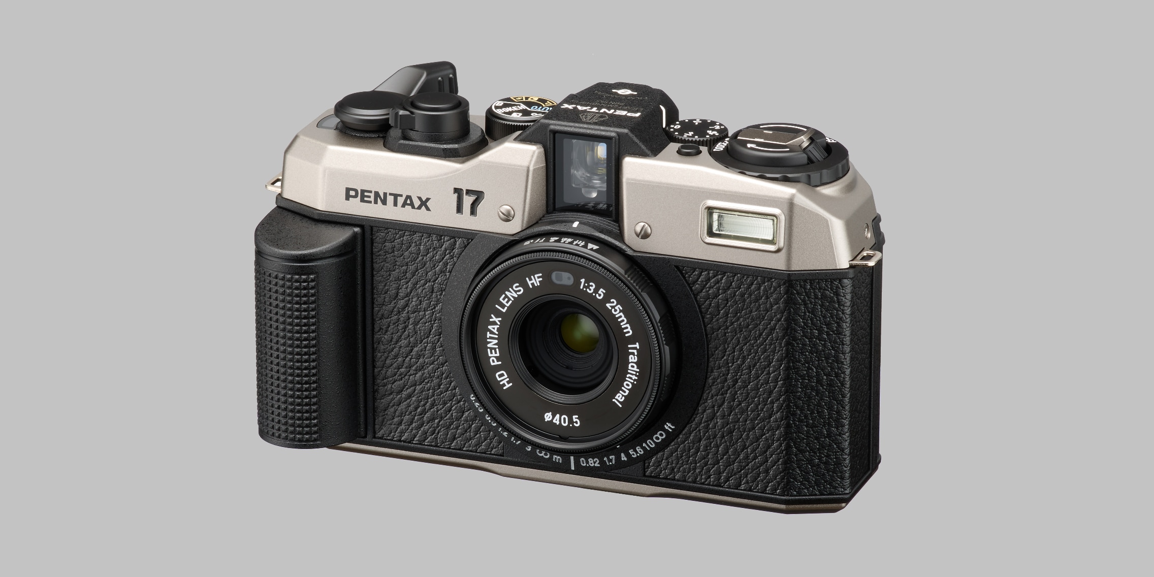 C'è una nuova fotocamera analogica: la Pentax 17. - Galaxus
